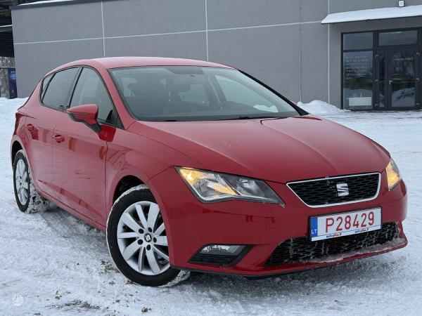 Red SEAT Leon 2013 in Raseiniai, with an engine capacity of 1.60 L and mileage of 287 thousand km for 4999 €, photo 1 on AUTOMOTO.COM.LV