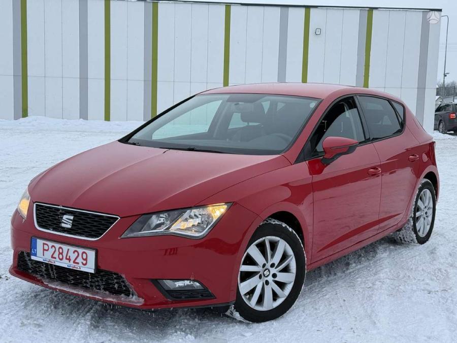 Red SEAT Leon 2013 in Raseiniai, with an engine capacity of 1.60 L and mileage of 287 thousand km for 4999 €, photo 2 on AUTOMOTO.COM.LV