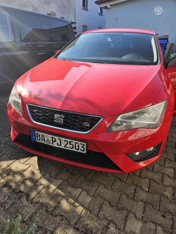 Red SEAT Leon 2013 in Utena, with an engine capacity of 1.97 L and mileage of 269 thousand km for 5599 €, photo 10 on AUTOMOTO.COM.LV