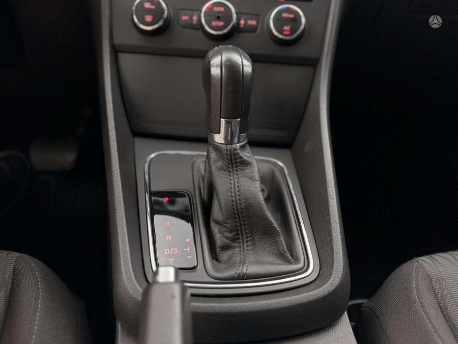 Sarkans SEAT Leon 2014 Viļņa, ar dzinēja tilpumu 1.60 L un nobraukumu 186 tūkst. km par 6200 €, foto 13 vietnē AUTOMOTO.COM.LV