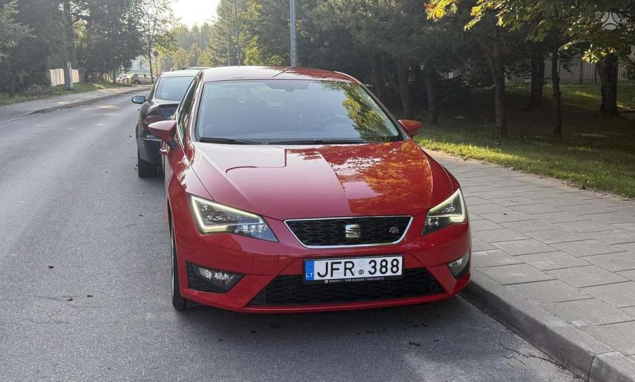 Red SEAT Leon 2016 in Vilnius, with an engine capacity of 1.40 L and mileage of 133 thousand km for 7800 €, photo 1 on AUTOMOTO.COM.LV
