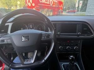 Red SEAT Leon 2016 in Vilnius, with an engine capacity of 1.40 L and mileage of 133 thousand km for 7800 €, photo 6 on AUTOMOTO.COM.LV