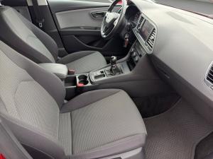 Sarkans SEAT Leon 2017 Pērnava, ar dzinēja tilpumu 1.00 L un nobraukumu 139 tūkst. km par 8900 €, foto 6 vietnē AUTOMOTO.COM.LV