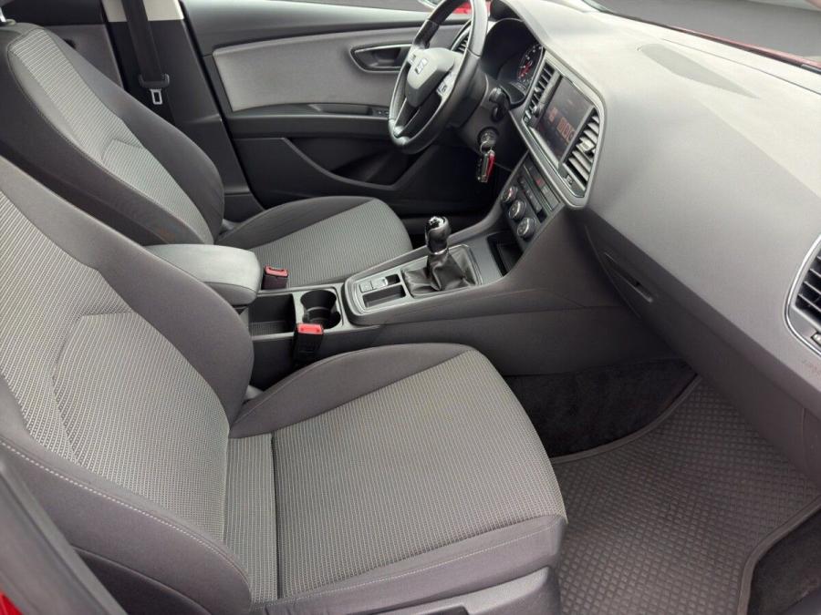 Sarkans SEAT Leon 2017 Pērnava, ar dzinēja tilpumu 1.00 L un nobraukumu 139 tūkst. km par 8900 €, foto 6 vietnē AUTOMOTO.COM.LV