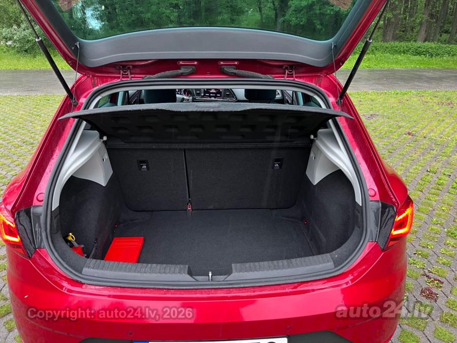 Red SEAT Leon 2017 in Tallinn, with an engine capacity of 1.40 L and mileage of 109 thousand km for 11600 €, photo 8 on AUTOMOTO.COM.LV