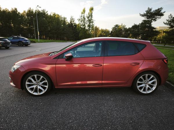 Red SEAT Leon 2018 in Tallinn, with an engine capacity of 2.00 L and mileage of 163 thousand km for 11500 €, photo 6 on AUTOMOTO.COM.LV