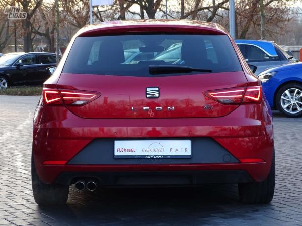 Red SEAT Leon 2019 in Kaunas, with an engine capacity of 1.50 L and mileage of 80 thousand km for 22390 €, photo 3 on AUTOMOTO.COM.LV
