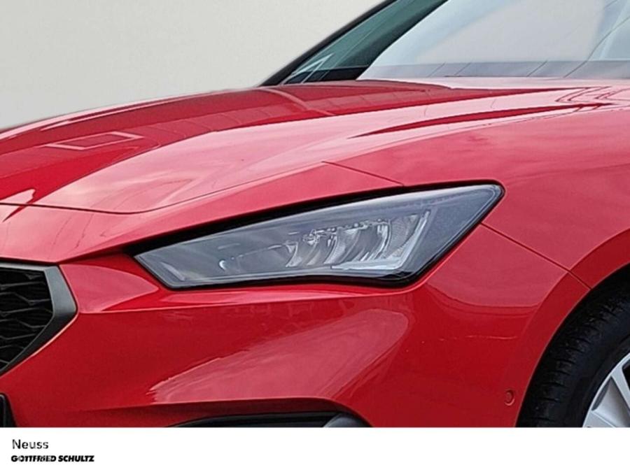 Red SEAT Leon 2021 in Kaunas, with an engine capacity of 1.40 L and mileage of 39 thousand km for 23173 €, photo 4 on AUTOMOTO.COM.LV