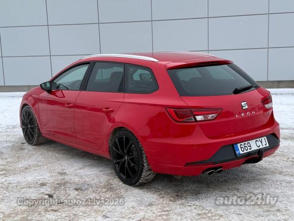 Red SEAT Leon 2014 in Tartu, with an engine capacity of 2.00 L and mileage of 280 thousand km for 6800 €, photo 4 on AUTOMOTO.COM.LV