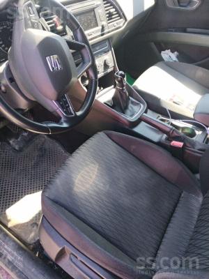 Red SEAT Leon 2014 in Riga, with an engine capacity of 1.60 L and mileage of 175 thousand km for 4300 €, photo 3 on AUTOMOTO.COM.LV