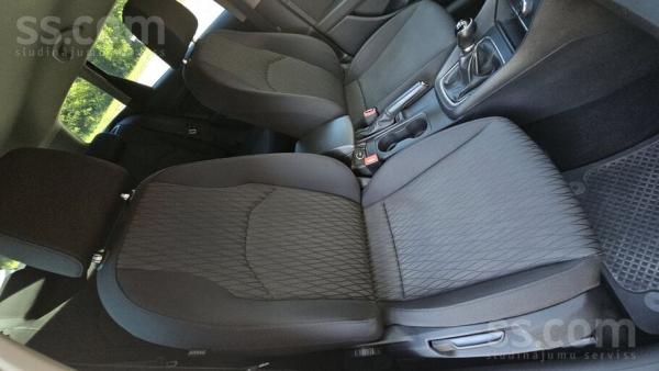 Red SEAT Leon 2014 in Riga, with an engine capacity of 1.60 L and mileage of 170 thousand km for 5100 €, photo 7 on AUTOMOTO.COM.LV