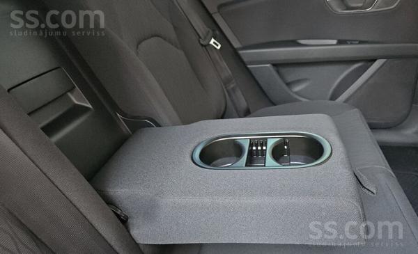 Red SEAT Leon 2014 in Riga, with an engine capacity of 1.60 L and mileage of 170 thousand km for 5100 €, photo 9 on AUTOMOTO.COM.LV