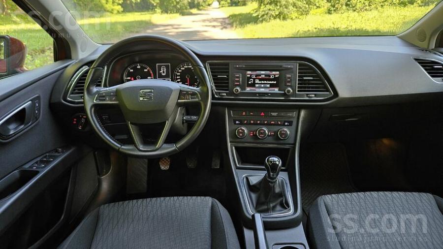 Red SEAT Leon 2014 in Riga, with an engine capacity of 1.60 L and mileage of 170 thousand km for 5100 €, photo 12 on AUTOMOTO.COM.LV
