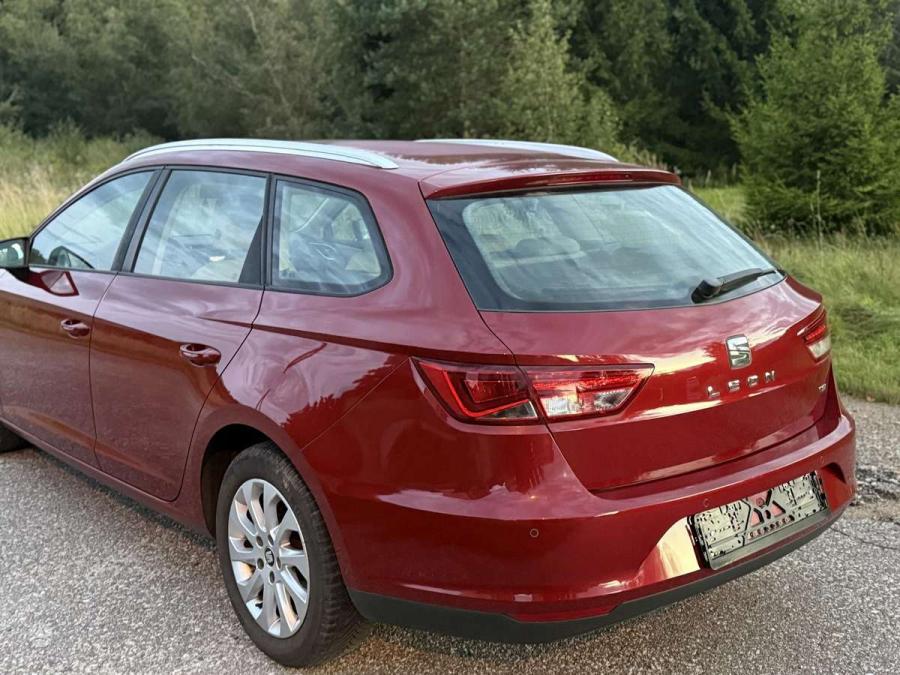 Red SEAT Leon 2014 in Utena, with an engine capacity of 1.40 L and mileage of 228 thousand km for 6900 €, photo 7 on AUTOMOTO.COM.LV