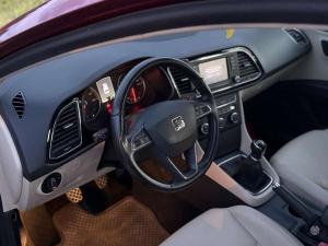 Red SEAT Leon 2014 in Utena, with an engine capacity of 1.40 L and mileage of 228 thousand km for 6900 €, photo 13 on AUTOMOTO.COM.LV