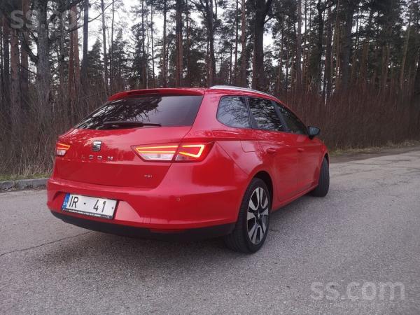 Сеат Леон 2014 в Елгава на AUTOMOTO.COM.LV Красный Сеат Леон 2014 в Елгава, объемом двигателя 2.00 л и пробегом 357 тыс. км за 4995 €, фото 4 на AUTOMOTO.COM.LV