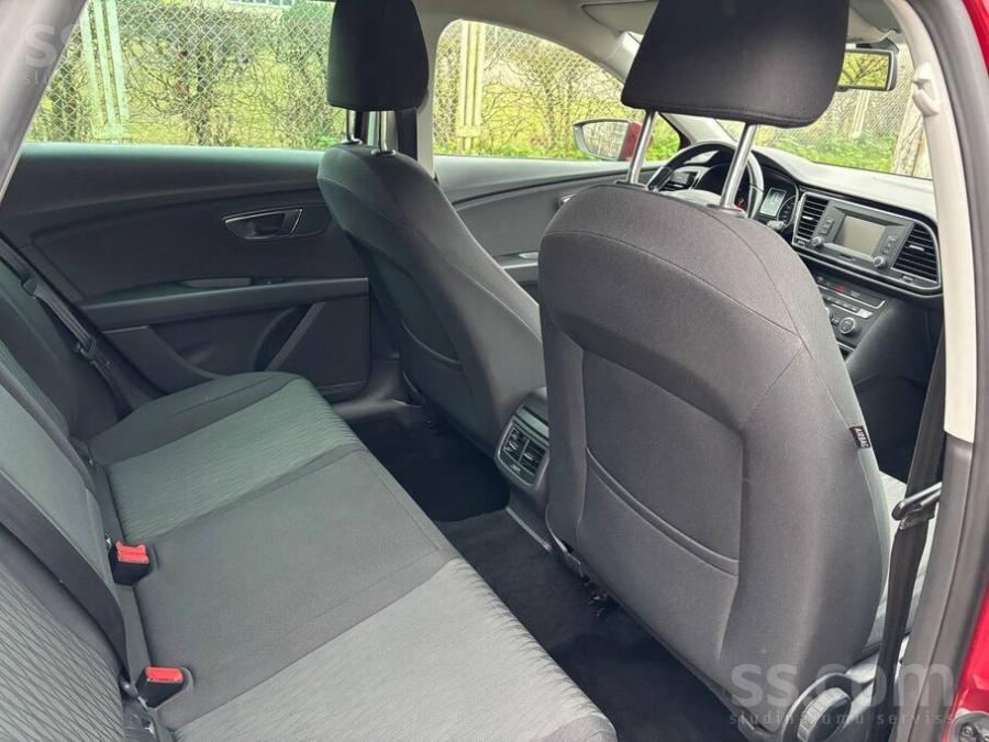 Red SEAT Leon 2015 in Riga, with an engine capacity of 2.00 L and mileage of 240 thousand km for 6900 €, photo 7 on AUTOMOTO.COM.LV