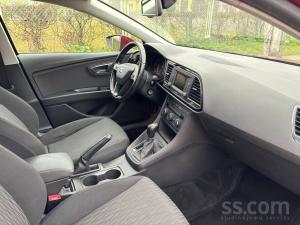 Red SEAT Leon 2015 in Riga, with an engine capacity of 2.00 L and mileage of 240 thousand km for 6900 €, photo 9 on AUTOMOTO.COM.LV