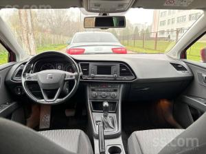Red SEAT Leon 2015 in Riga, with an engine capacity of 2.00 L and mileage of 240 thousand km for 6900 €, photo 10 on AUTOMOTO.COM.LV