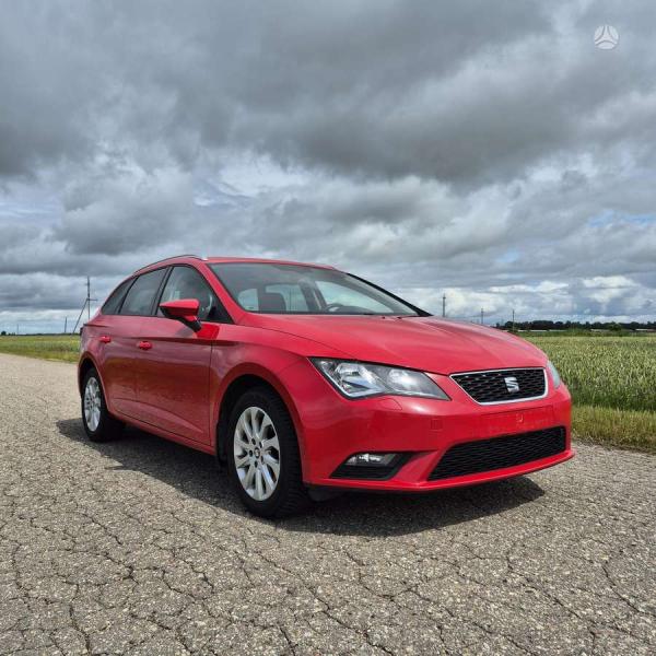 Red SEAT Leon 2015 in Radviliskis, with an engine capacity of 1.60 L and mileage of 267 thousand km for 5500 €, photo 3 on AUTOMOTO.COM.LV
