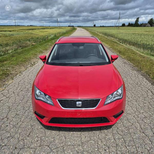 Red SEAT Leon 2015 in Radviliskis, with an engine capacity of 1.60 L and mileage of 267 thousand km for 5500 €, photo 4 on AUTOMOTO.COM.LV