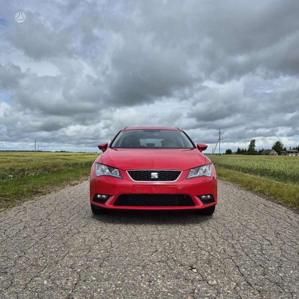 Red SEAT Leon 2015 in Radviliskis, with an engine capacity of 1.60 L and mileage of 267 thousand km for 5500 €, photo 5 on AUTOMOTO.COM.LV