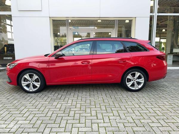 Red SEAT Leon 2021 in Kaunas, with an engine capacity of 1.40 L and mileage of 50 thousand km for 23791 €, photo 2 on AUTOMOTO.COM.LV