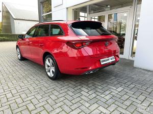 Red SEAT Leon 2021 in Kaunas, with an engine capacity of 1.40 L and mileage of 50 thousand km for 23791 €, photo 3 on AUTOMOTO.COM.LV
