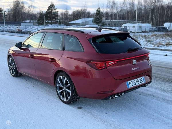 Red SEAT Leon 2021 in Taurage, with an engine capacity of 1.97 L and mileage of 236 thousand km for 13400 €, photo 3 on AUTOMOTO.COM.LV