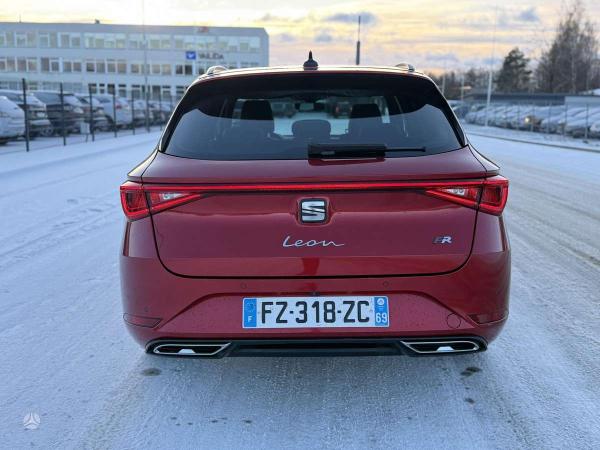 Red SEAT Leon 2021 in Taurage, with an engine capacity of 1.97 L and mileage of 236 thousand km for 13400 €, photo 5 on AUTOMOTO.COM.LV