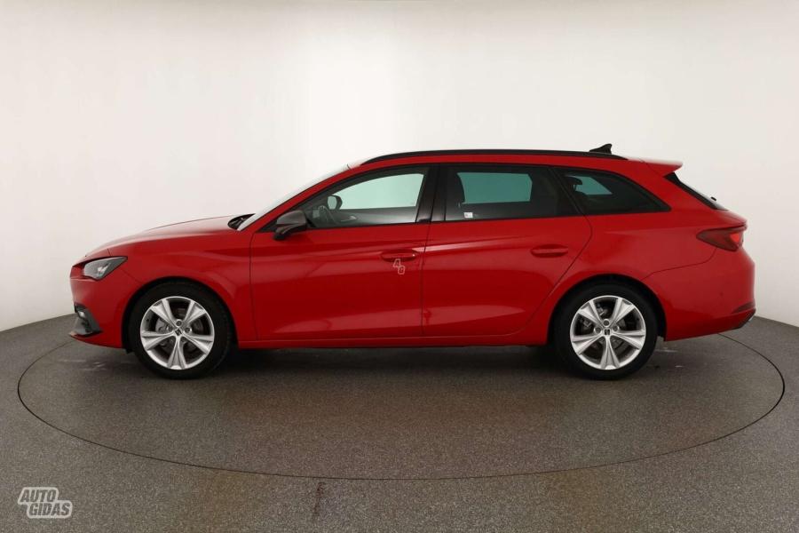 Red SEAT Leon 2022 in Kaunas, with an engine capacity of 1.50 L and mileage of 55 thousand km for 27499 €, photo 2 on AUTOMOTO.COM.LV