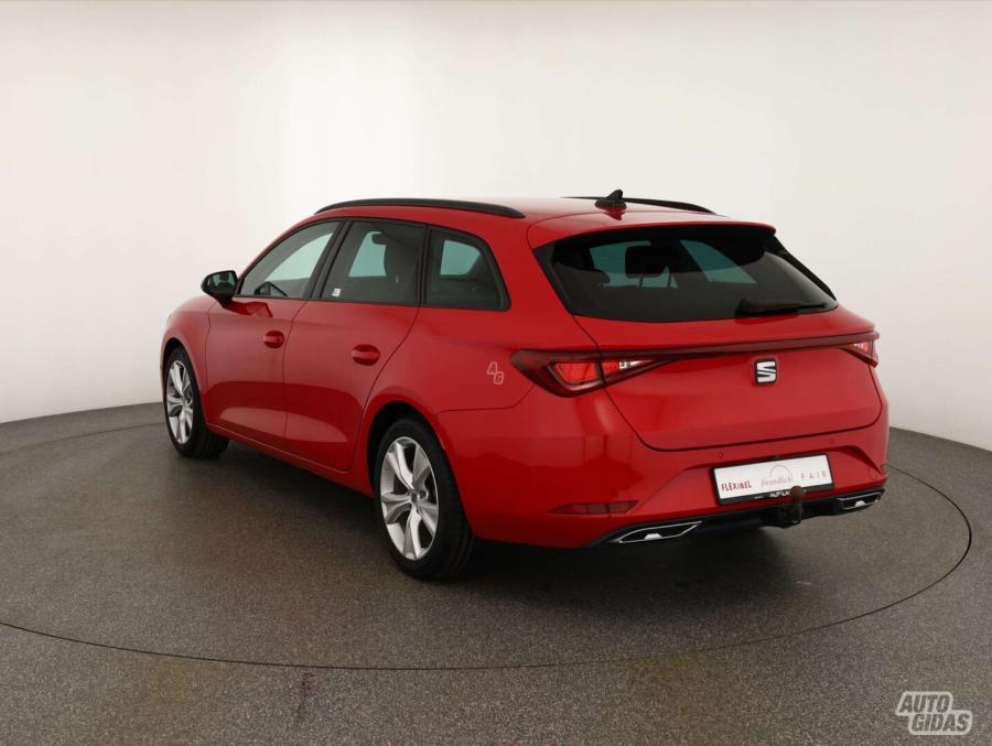 Red SEAT Leon 2022 in Kaunas, with an engine capacity of 1.50 L and mileage of 55 thousand km for 27499 €, photo 3 on AUTOMOTO.COM.LV