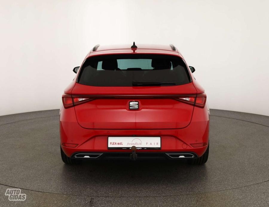 Red SEAT Leon 2022 in Kaunas, with an engine capacity of 1.50 L and mileage of 55 thousand km for 27499 €, photo 4 on AUTOMOTO.COM.LV