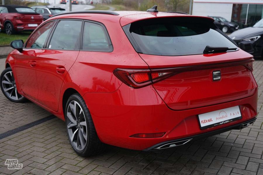 Red SEAT Leon 2022 in Kaunas, with an engine capacity of 1.50 L and mileage of 64 thousand km for 26469 €, photo 4 on AUTOMOTO.COM.LV