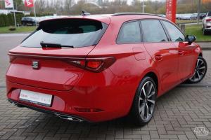 Red SEAT Leon 2022 in Kaunas, with an engine capacity of 1.50 L and mileage of 64 thousand km for 26469 €, photo 6 on AUTOMOTO.COM.LV