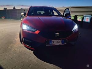 Red SEAT Leon 2022 in Kaunas, with an engine capacity of 1.97 L and mileage of 234 thousand km for 14700 €, photo 4 on AUTOMOTO.COM.LV