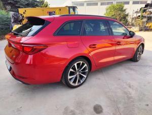 Red SEAT Leon 2022 in Kaunas, with an engine capacity of 1.97 L and mileage of 234 thousand km for 14700 €, photo 10 on AUTOMOTO.COM.LV