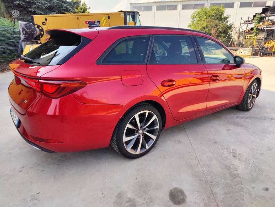 Red SEAT Leon 2022 in Kaunas, with an engine capacity of 1.97 L and mileage of 234 thousand km for 14700 €, photo 10 on AUTOMOTO.COM.LV