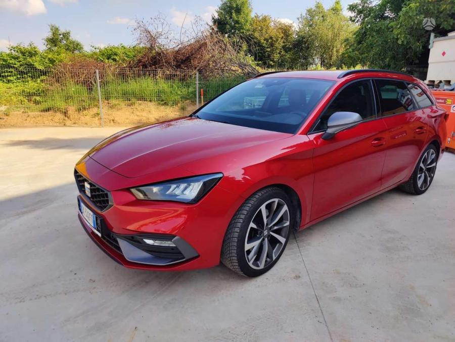 Red SEAT Leon 2022 in Kaunas, with an engine capacity of 1.97 L and mileage of 234 thousand km for 14700 €, photo 14 on AUTOMOTO.COM.LV