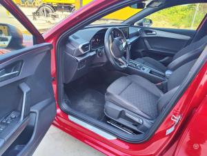 Red SEAT Leon 2022 in Kaunas, with an engine capacity of 1.97 L and mileage of 234 thousand km for 14700 €, photo 19 on AUTOMOTO.COM.LV