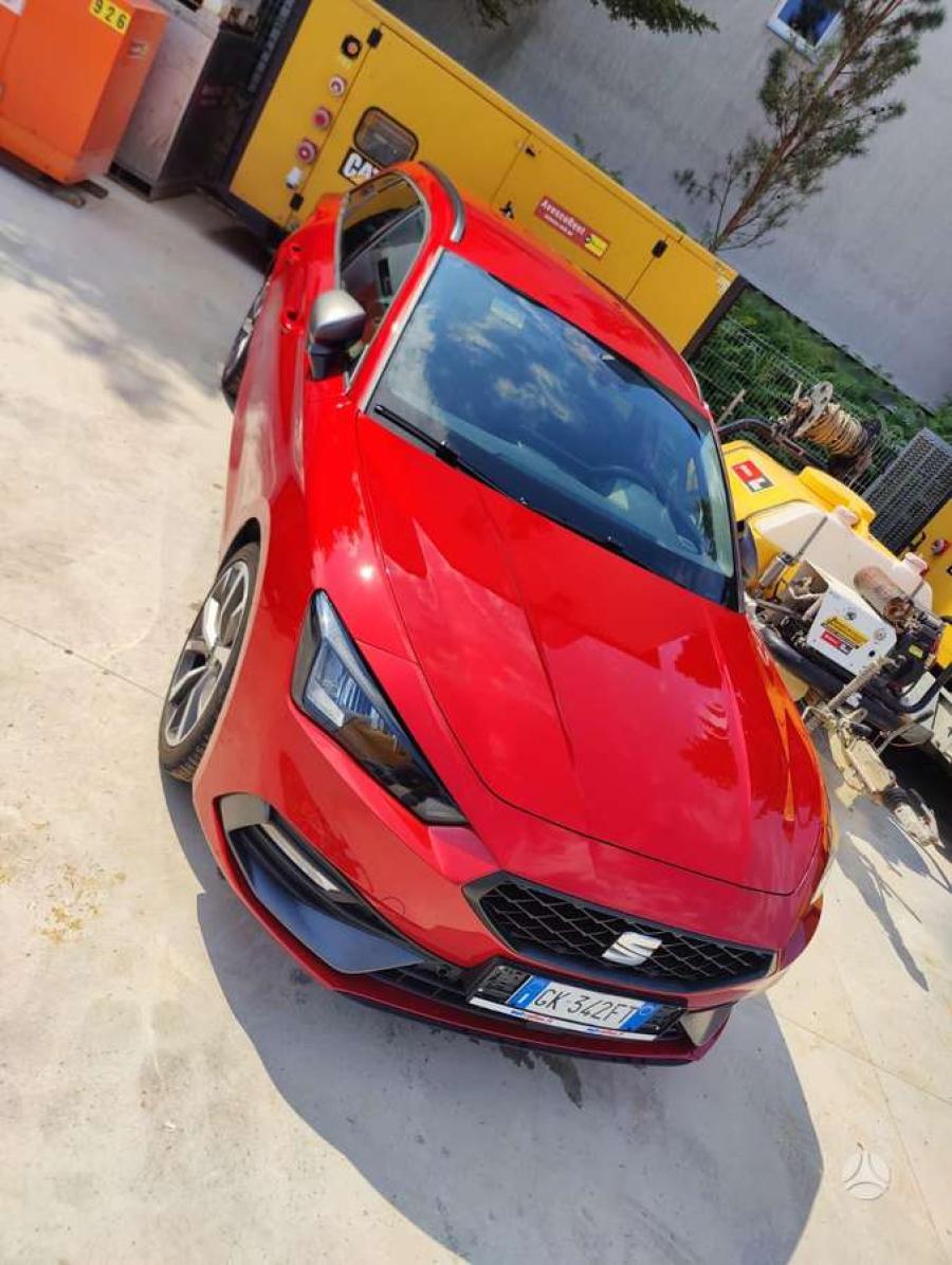 Red SEAT Leon 2022 in Kaunas, with an engine capacity of 1.97 L and mileage of 234 thousand km for 14700 €, photo 20 on AUTOMOTO.COM.LV