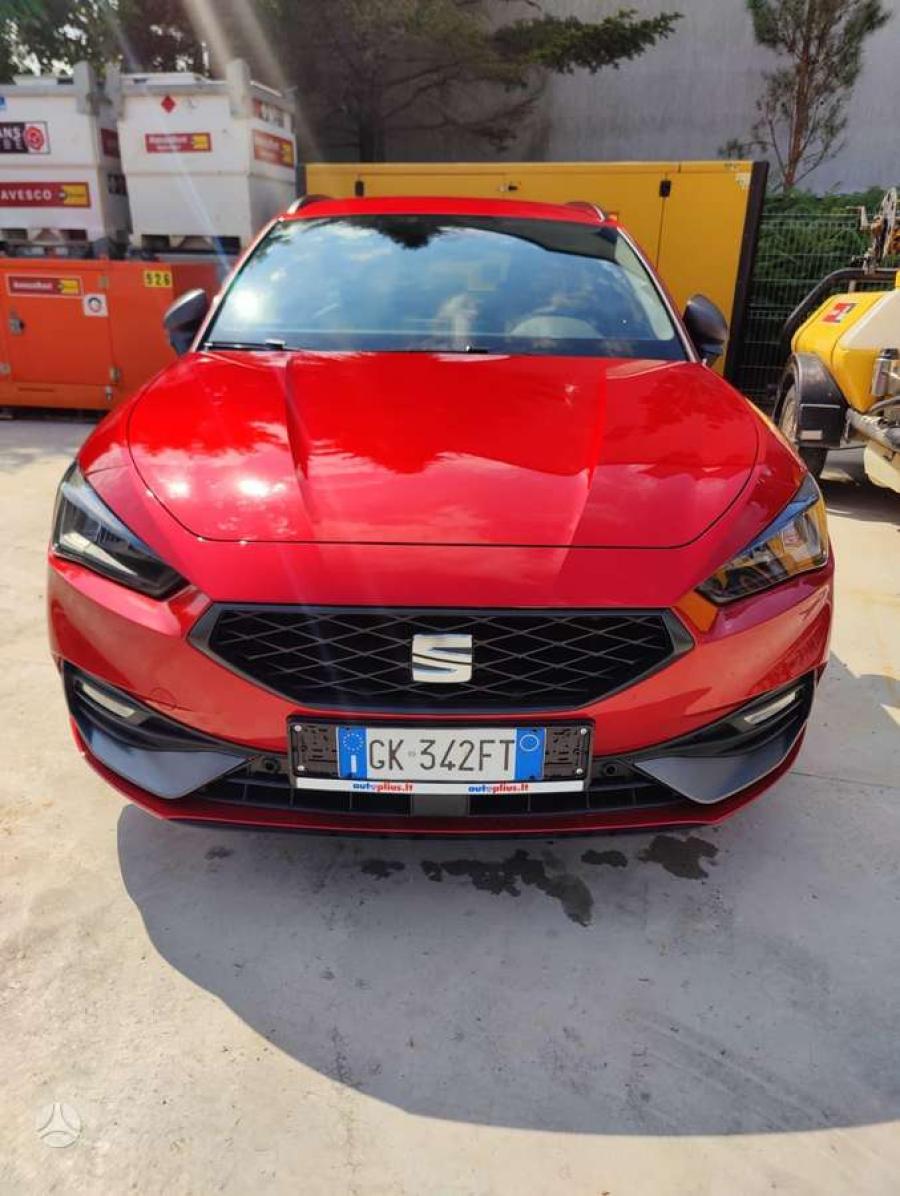 Red SEAT Leon 2022 in Kaunas, with an engine capacity of 1.97 L and mileage of 234 thousand km for 14700 €, photo 22 on AUTOMOTO.COM.LV