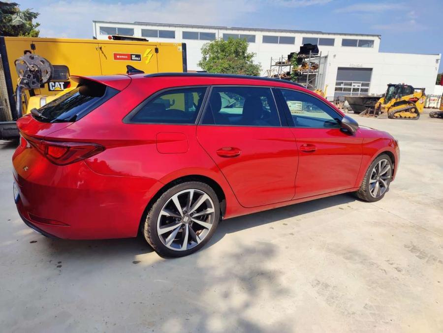 Red SEAT Leon 2022 in Kaunas, with an engine capacity of 1.97 L and mileage of 234 thousand km for 14700 €, photo 28 on AUTOMOTO.COM.LV