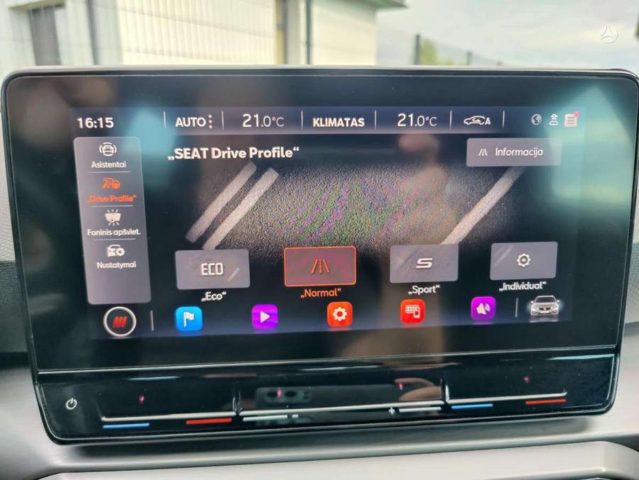 Red SEAT Leon 2022 in Kaunas, with an engine capacity of 1.97 L and mileage of 234 thousand km for 14700 €, photo 30 on AUTOMOTO.COM.LV