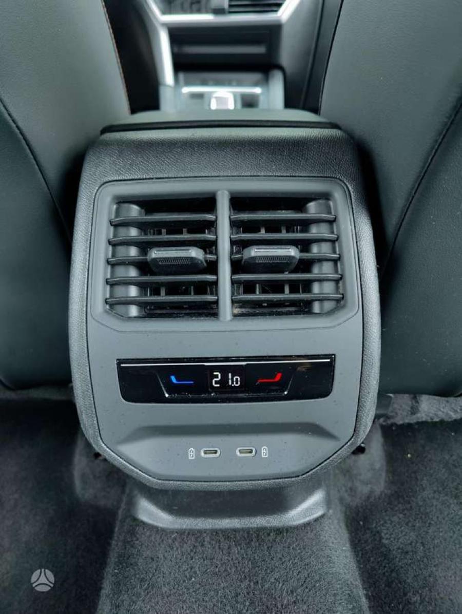 Red SEAT Leon 2022 in Kaunas, with an engine capacity of 1.97 L and mileage of 234 thousand km for 14700 €, photo 37 on AUTOMOTO.COM.LV