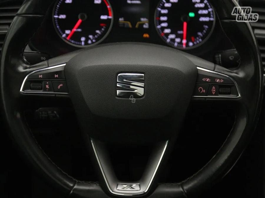 Violet SEAT Leon 2017 in Vilnius, with an engine capacity of 1.60 L and mileage of 266 thousand km for 8599 €, photo 19 on AUTOMOTO.COM.LV