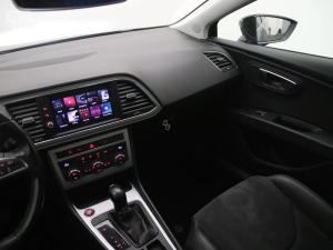 Violet SEAT Leon 2017 in Vilnius, with an engine capacity of 1.60 L and mileage of 266 thousand km for 8599 €, photo 22 on AUTOMOTO.COM.LV