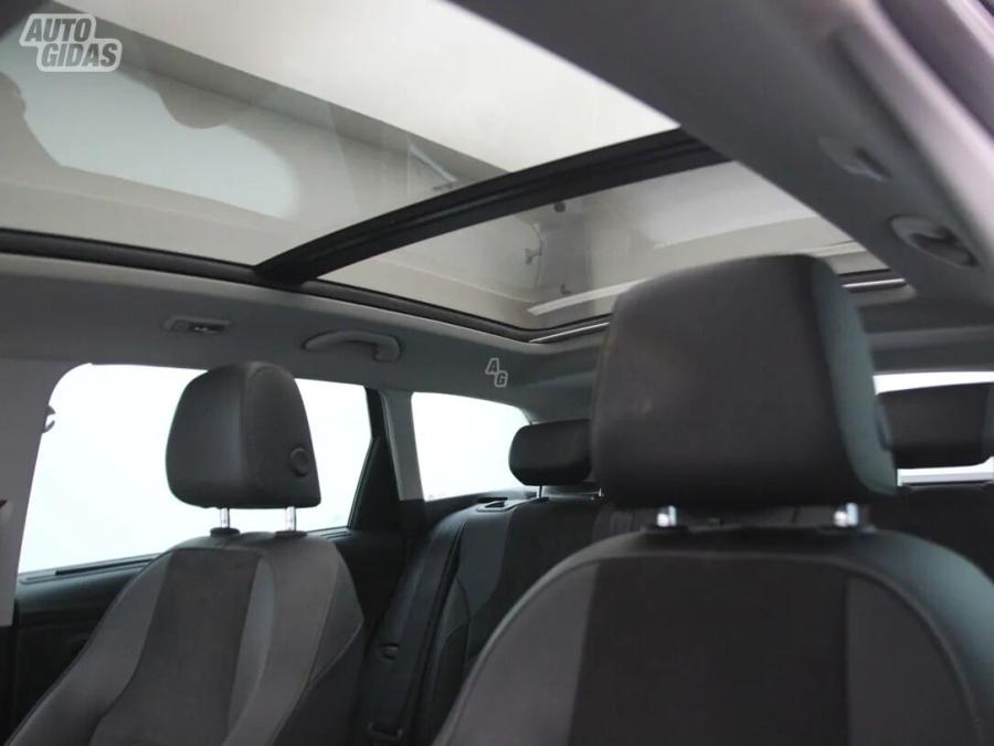 Violet SEAT Leon 2017 in Vilnius, with an engine capacity of 1.60 L and mileage of 266 thousand km for 8599 €, photo 37 on AUTOMOTO.COM.LV