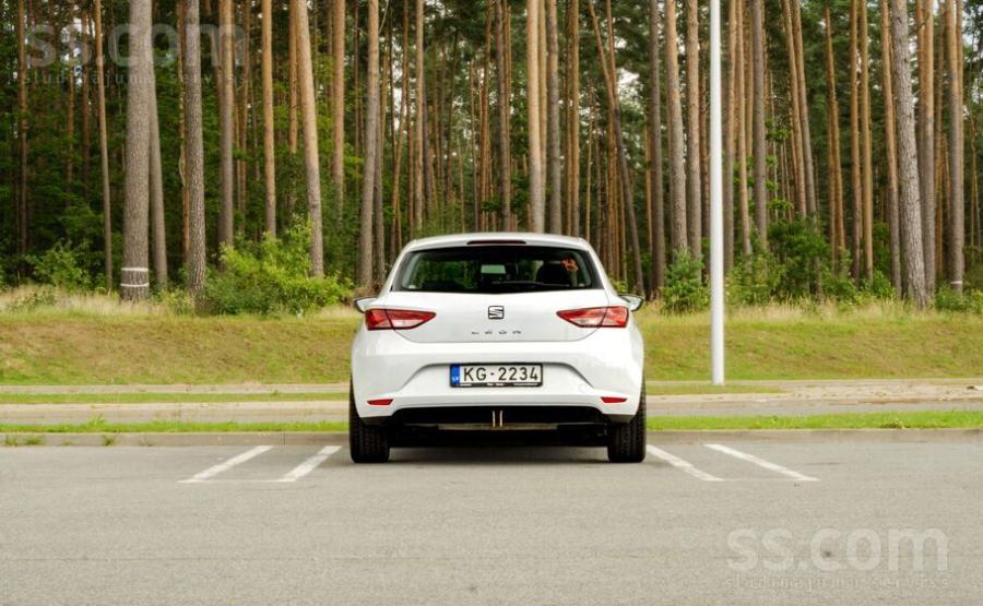 White SEAT Leon 2014 in Riga, with an engine capacity of 1.40 L and mileage of 196 thousand km for 3990 €, photo 8 on AUTOMOTO.COM.LV