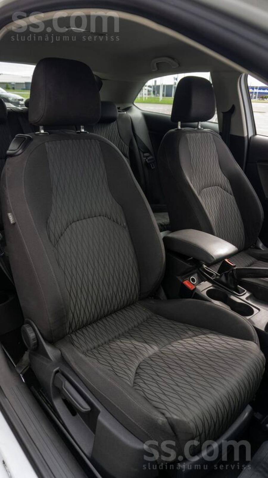 White SEAT Leon 2014 in Riga, with an engine capacity of 1.40 L and mileage of 196 thousand km for 3990 €, photo 24 on AUTOMOTO.COM.LV